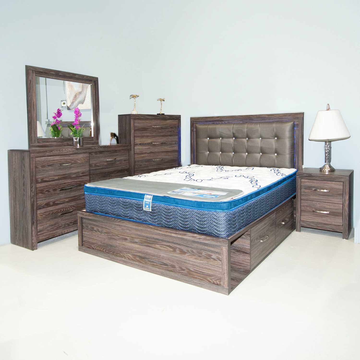 Canadian Made Bedroom Collection 6790 Single Bed Dresser Mirror Night Stand