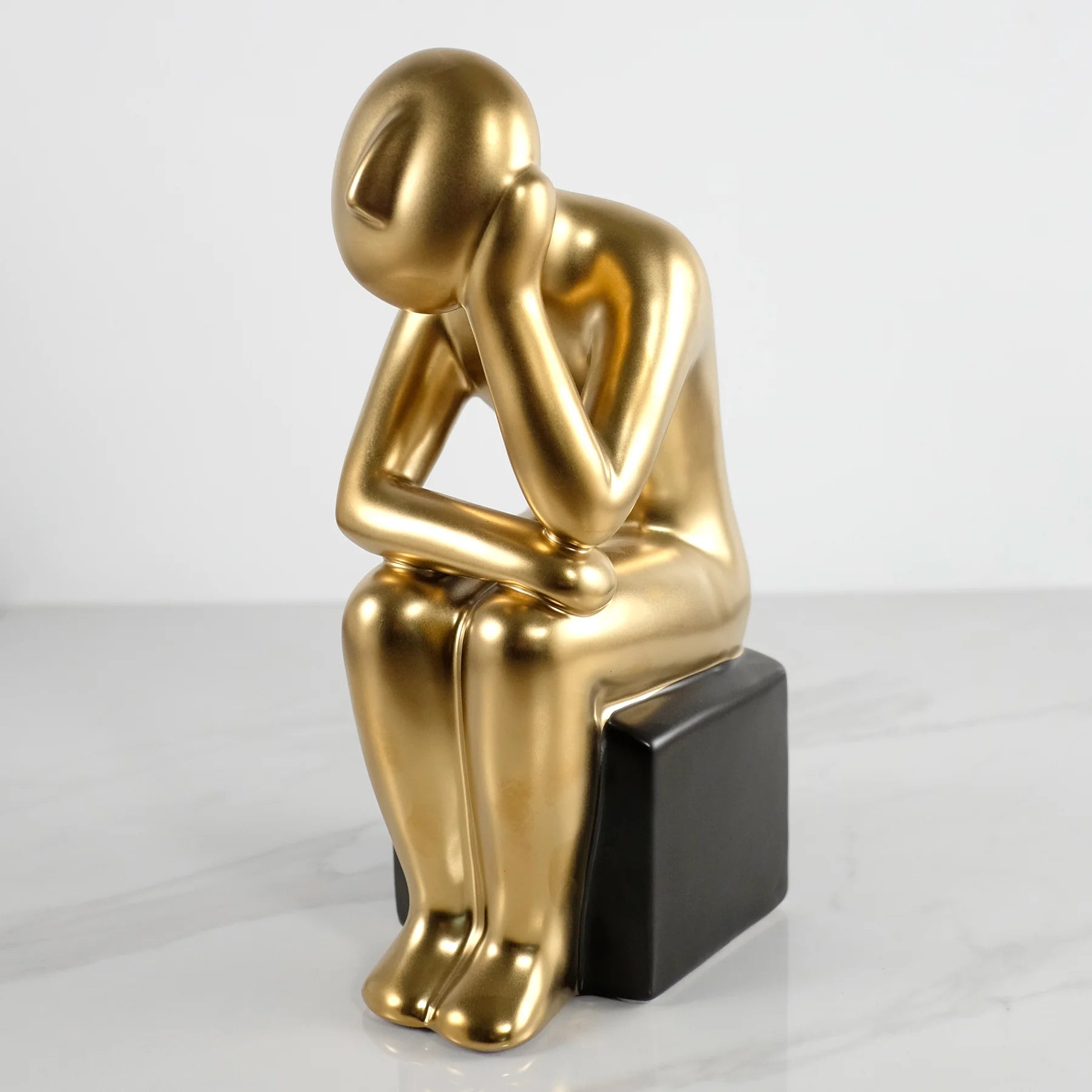 THINKER GOLD STATUE EL V50-549